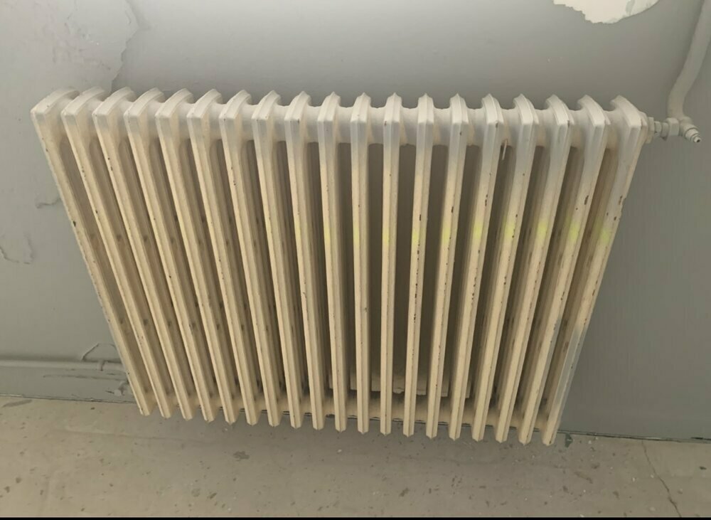 Radiateurs en fonte suspendus 4 et 6 colonnes - R-place